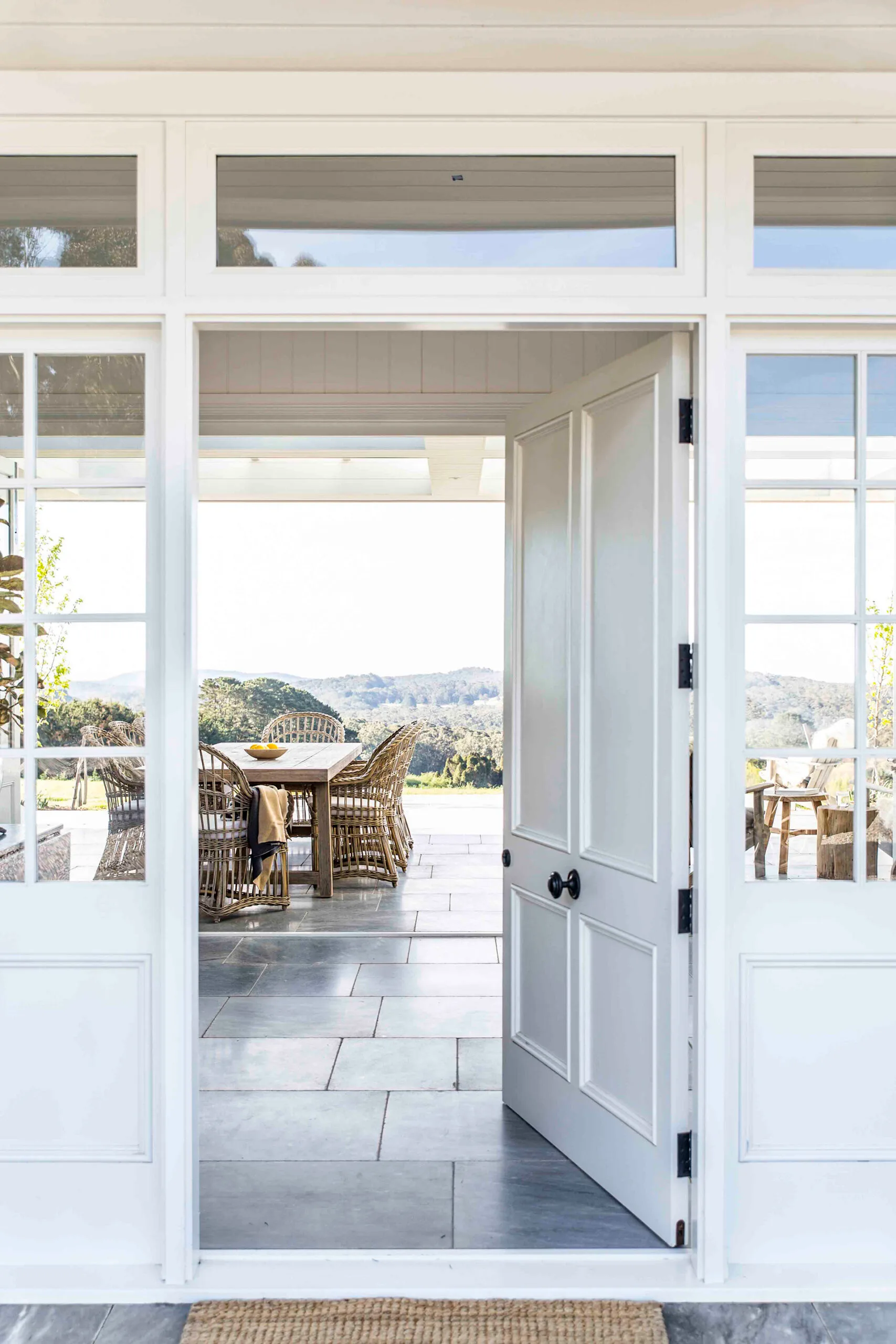 Modern Country Home Interiors for Timeless Style