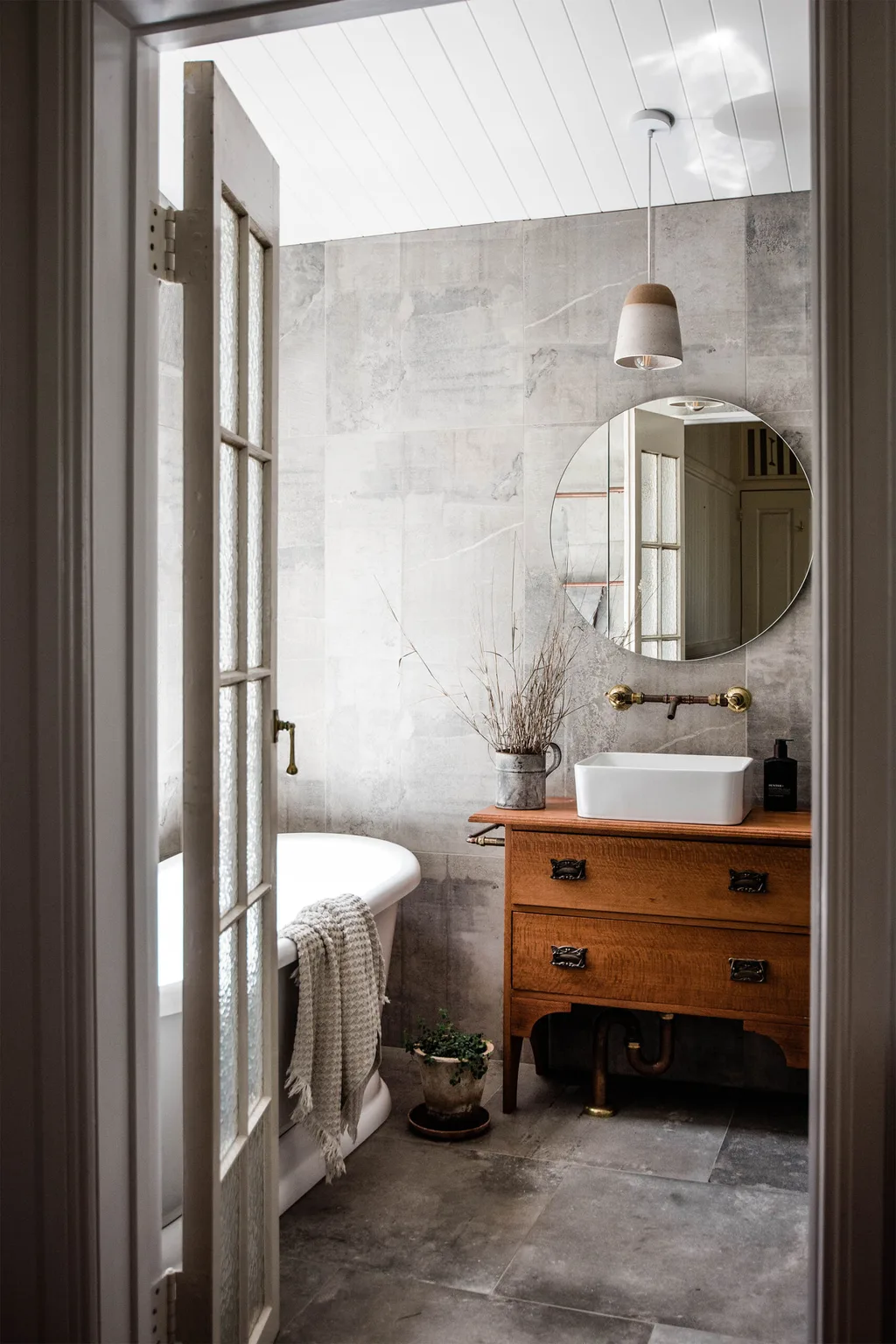 25 Stylish Country Bathrooms With Rustic Edge | Country Style