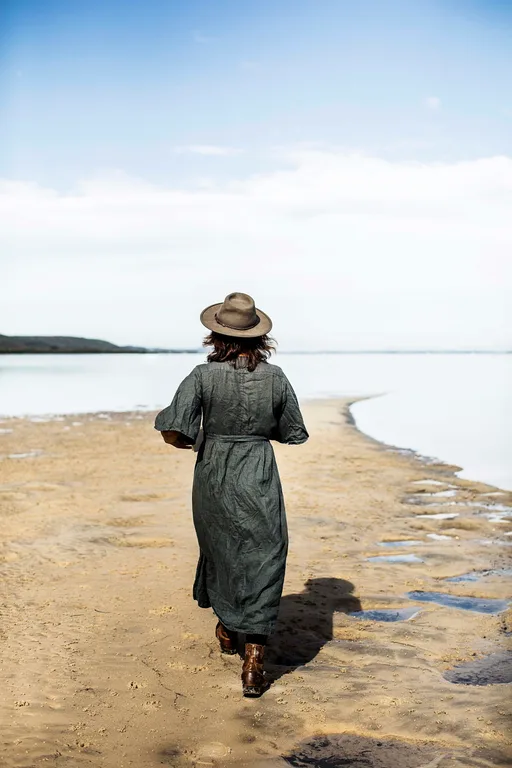 Artist Delvene Cockatoo-Collins Inspired by Land’s Colors | Homes To Love