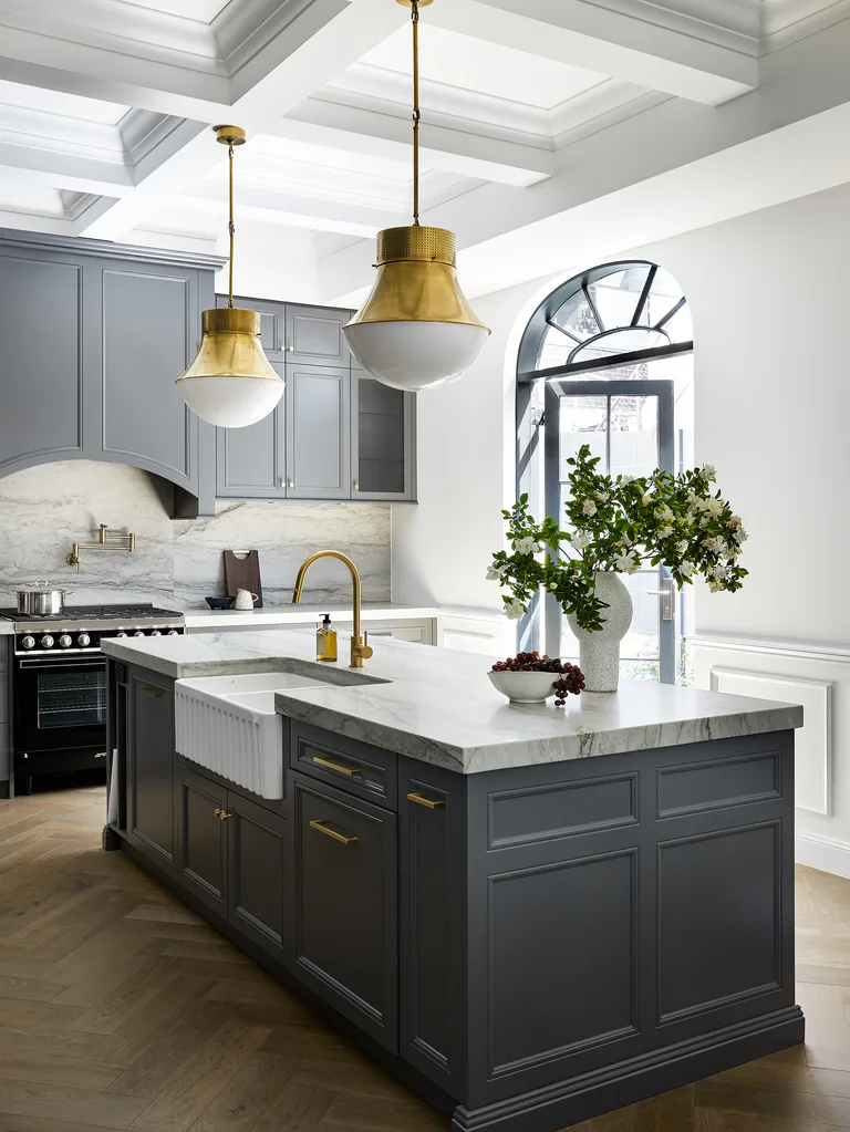 21 Shaker-Style Kitchens To Inspire A Renovation | Homes To Love
