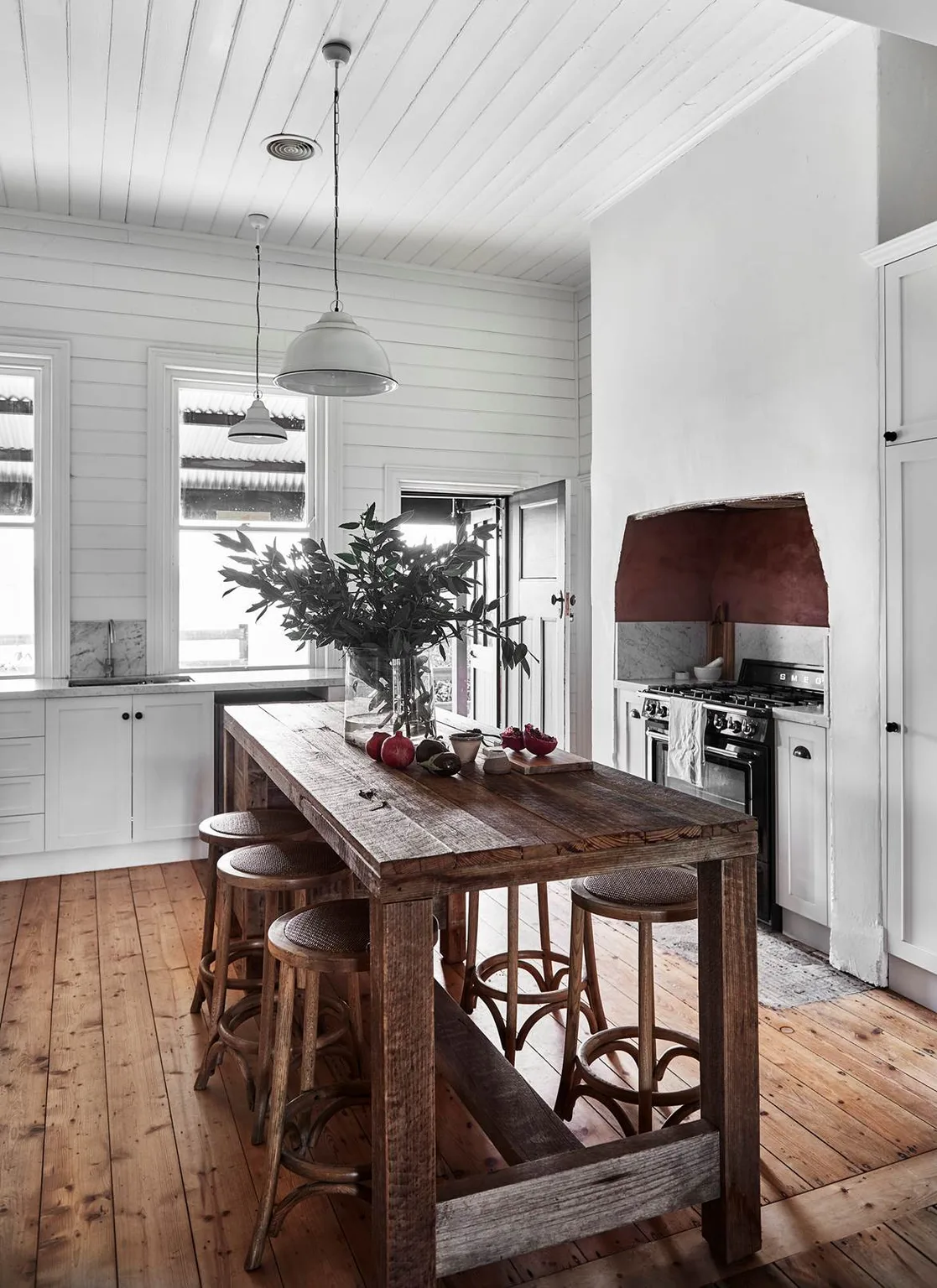 Kitchen island benches to inspire your renovation