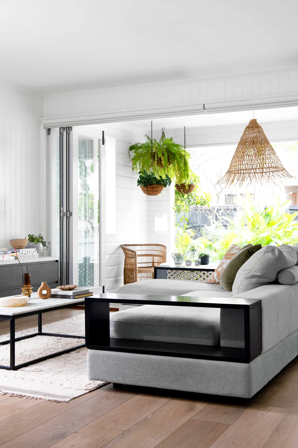 Queenslander Cottage Transformed into Entertainer's Paradise | Homes To ...