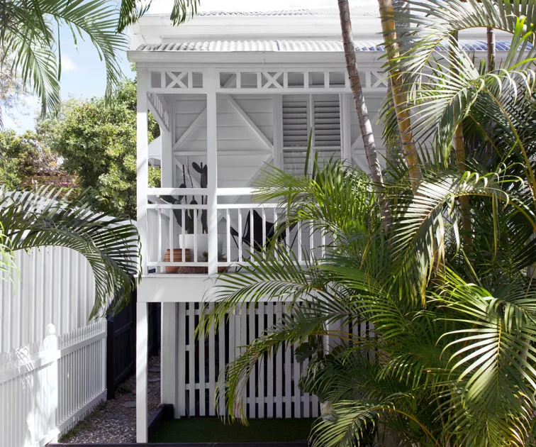 Queenslander Cottage Transformed into Entertainer's Paradise | Homes To ...