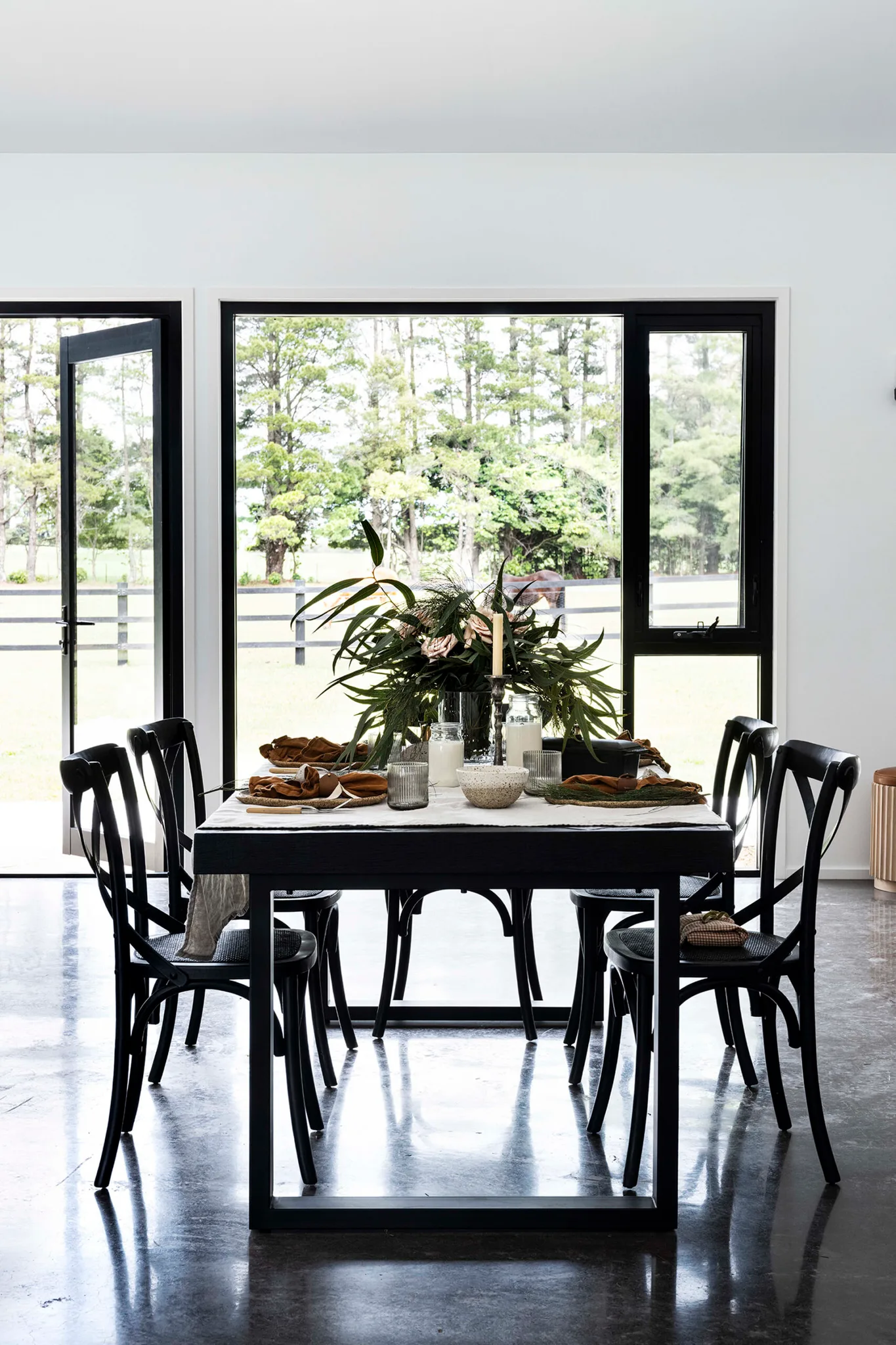 Modern country style: decorating ideas for every room