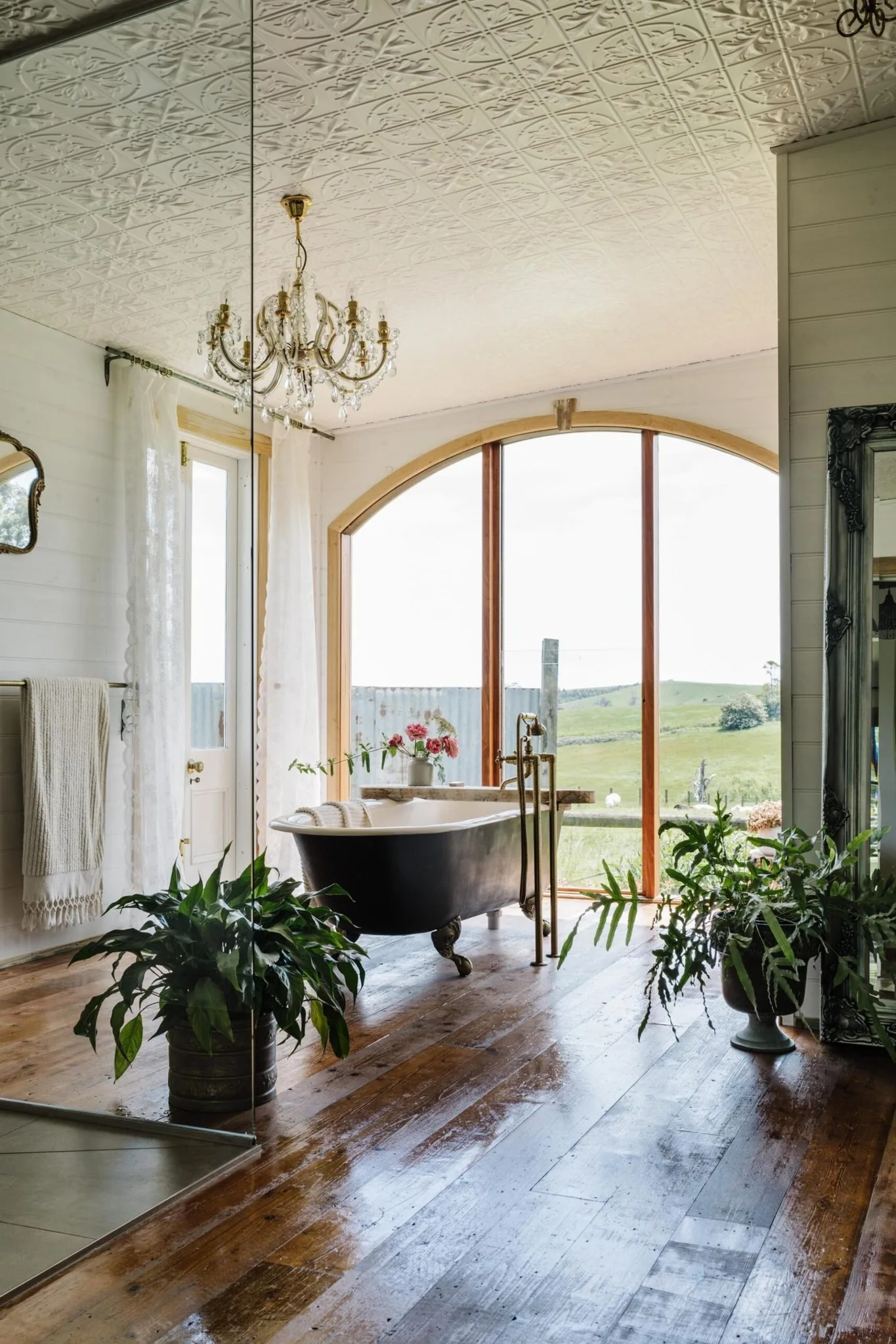 25 Stylish Country Bathrooms With Rustic Edge | Country Style