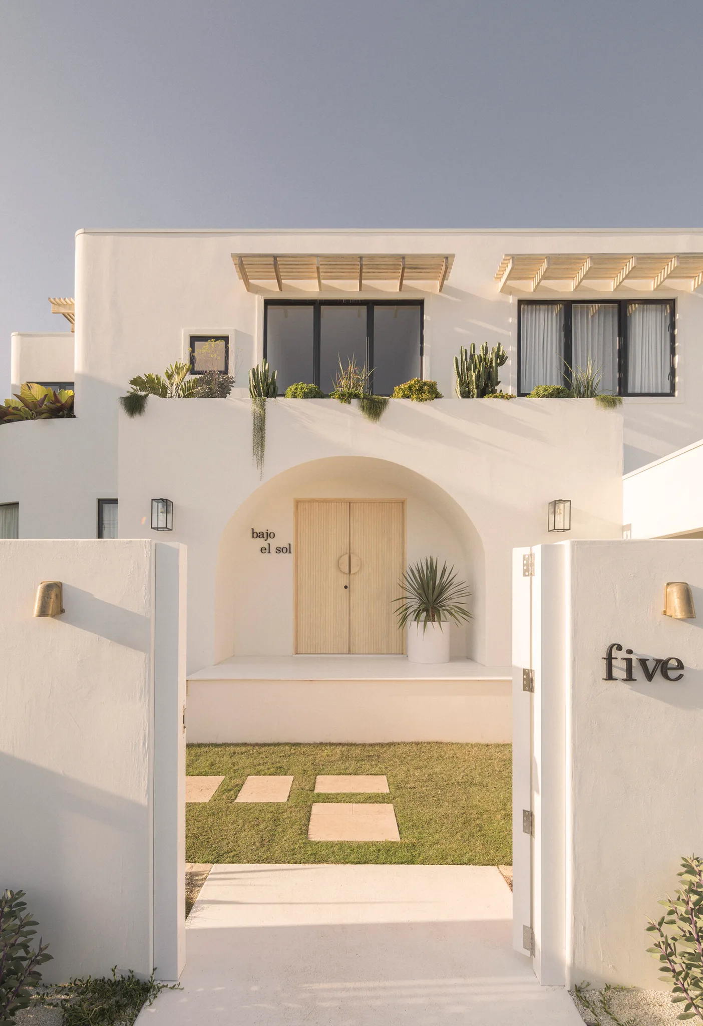 Home Facades: 22 Designs To Inspire