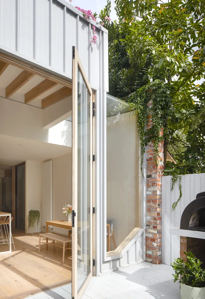 Clever Use of Sunlight, Space, and Colour Brightens Terrace | Homes To Love