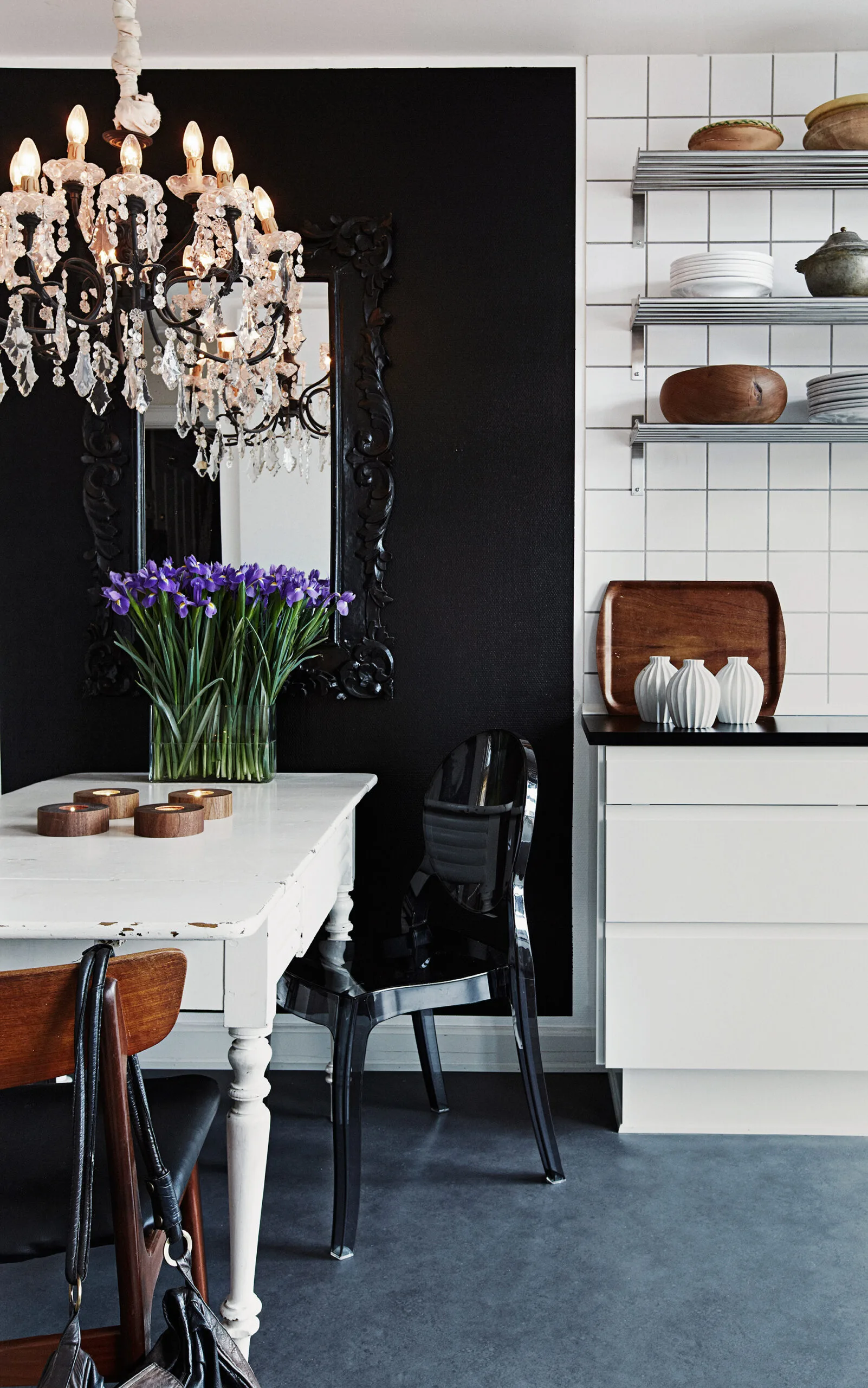 Black Kitchens: 14 Designs For The Bold-Hearted