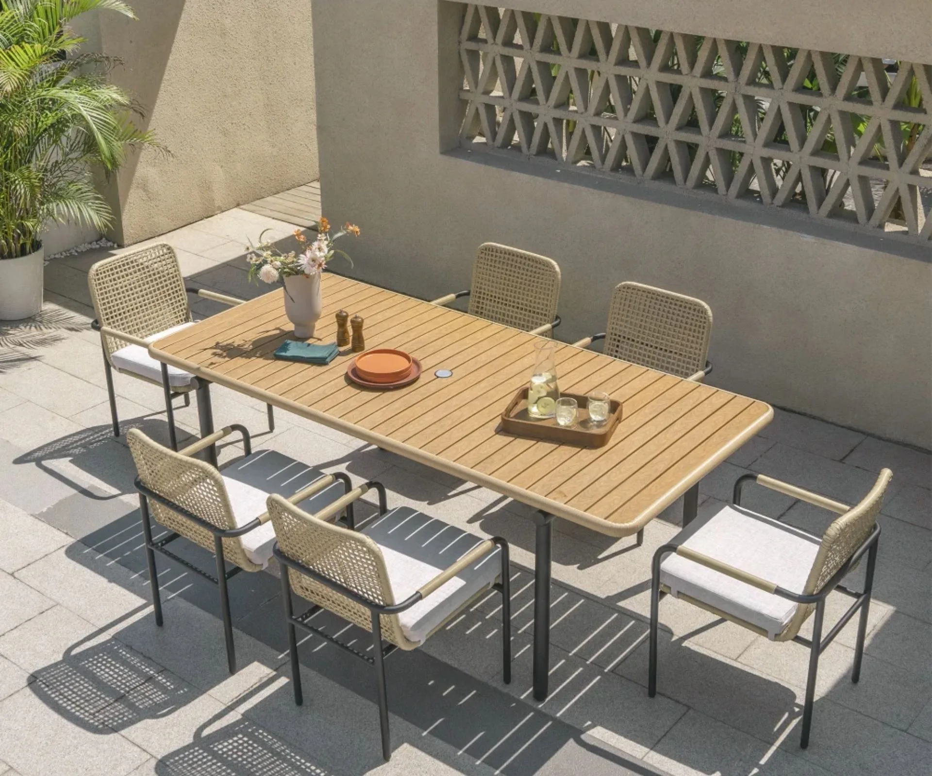 10 Best Outdoor Dining Tables Australia 2024