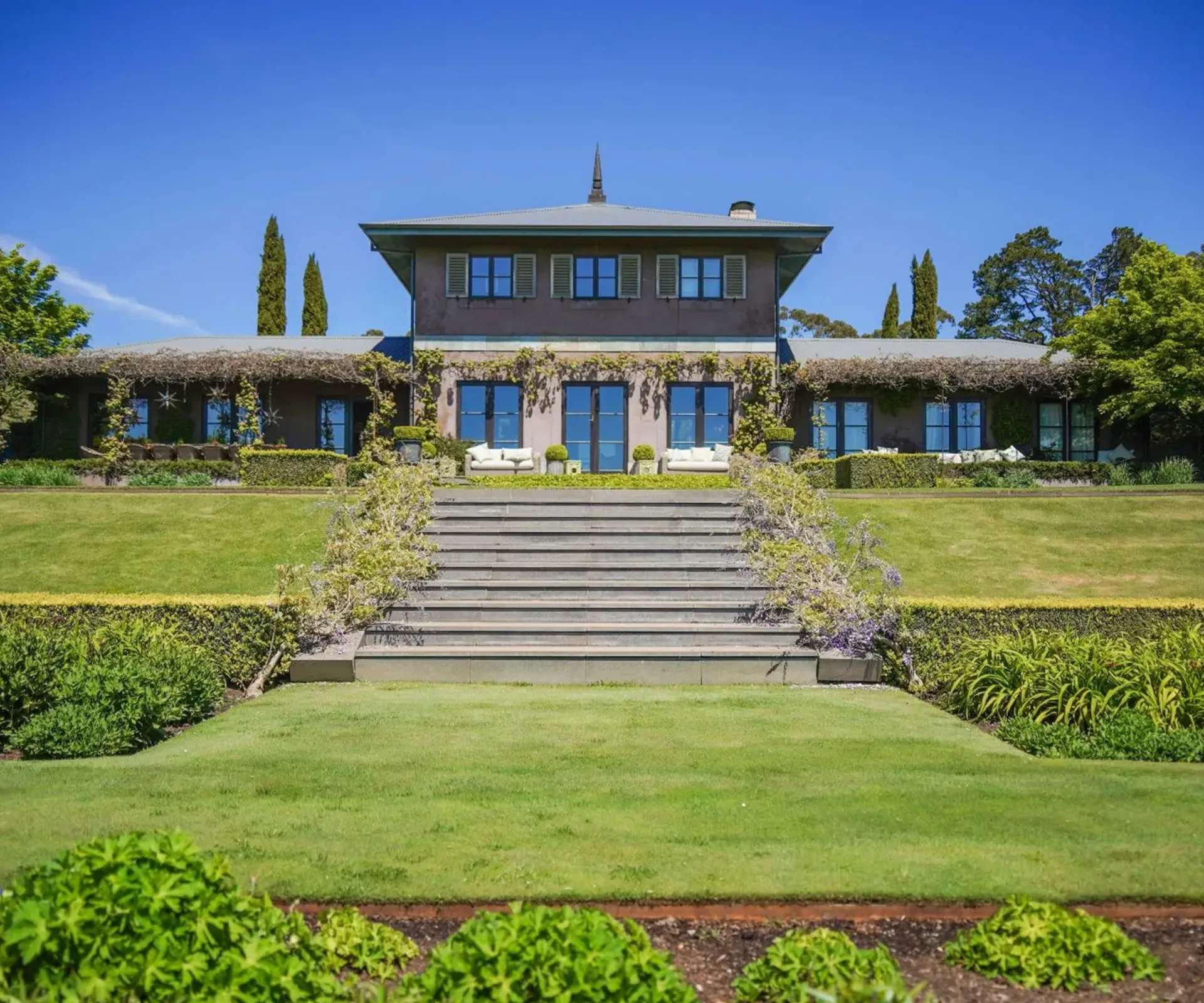 Landscape Designer Paul Bangay Re-Lists His Victorian Estate