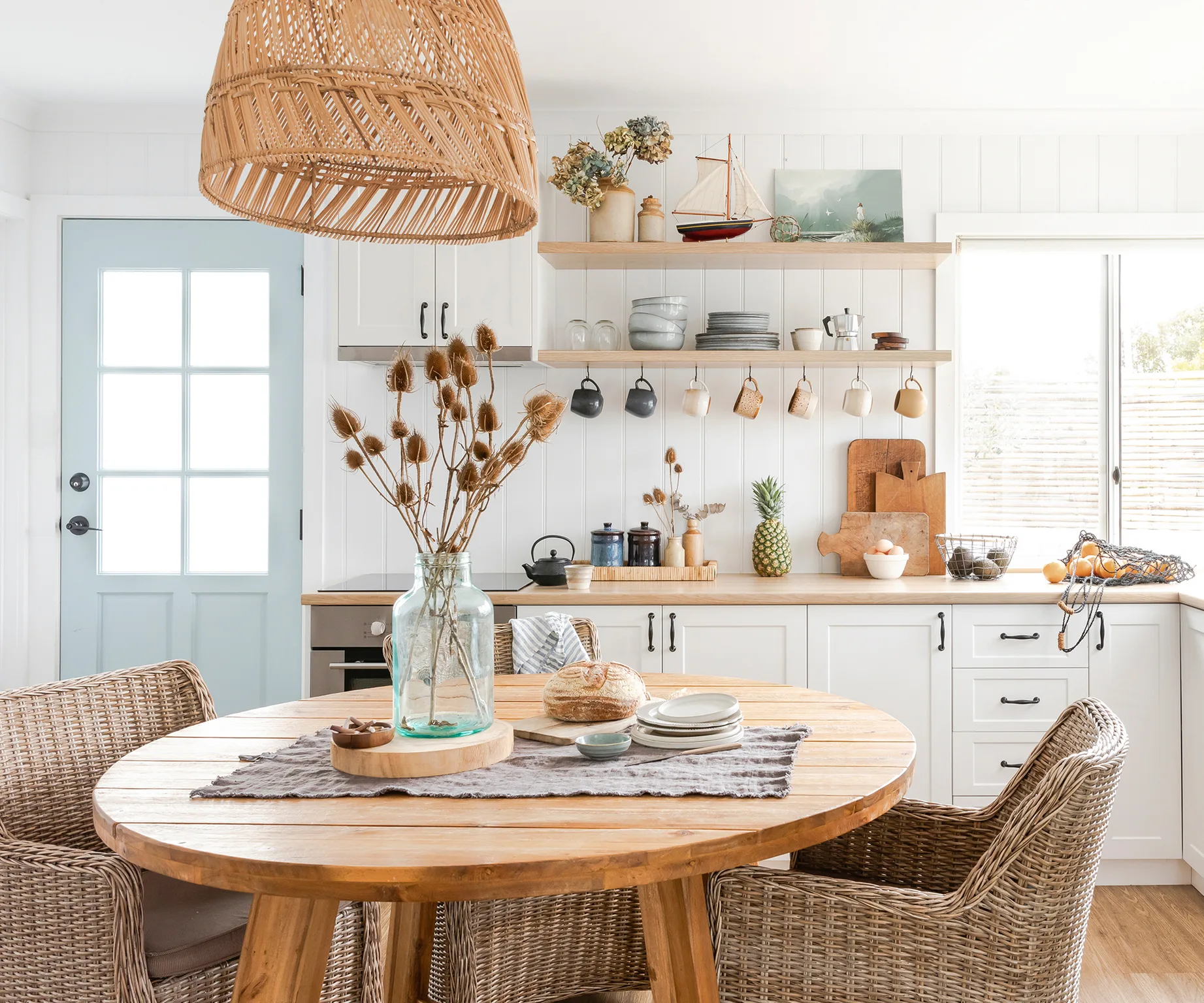 Tour A Restored Family Beach Shack in Weymouth, TAS