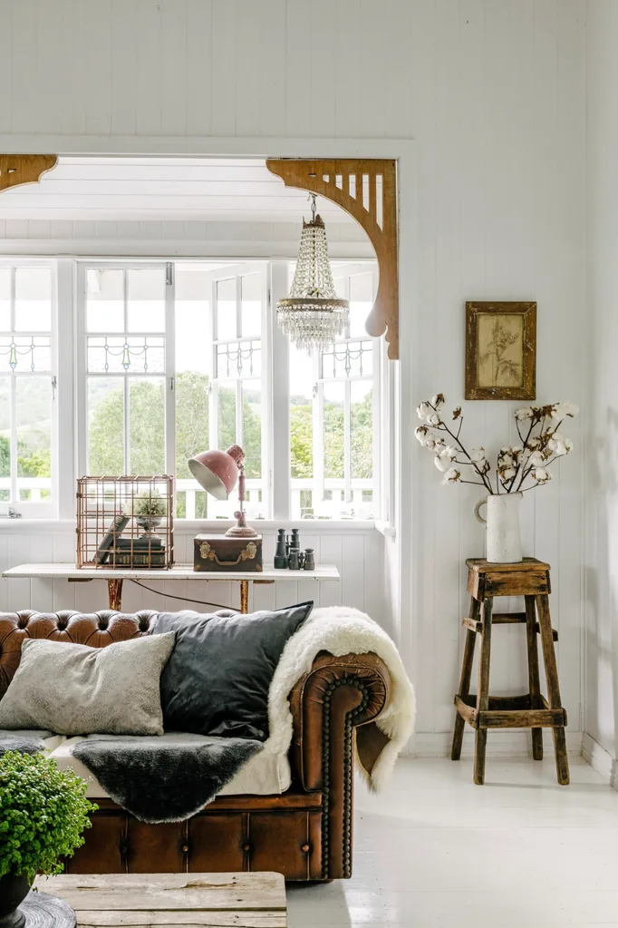 23 Country Style Living Rooms To Inspire | Country Style