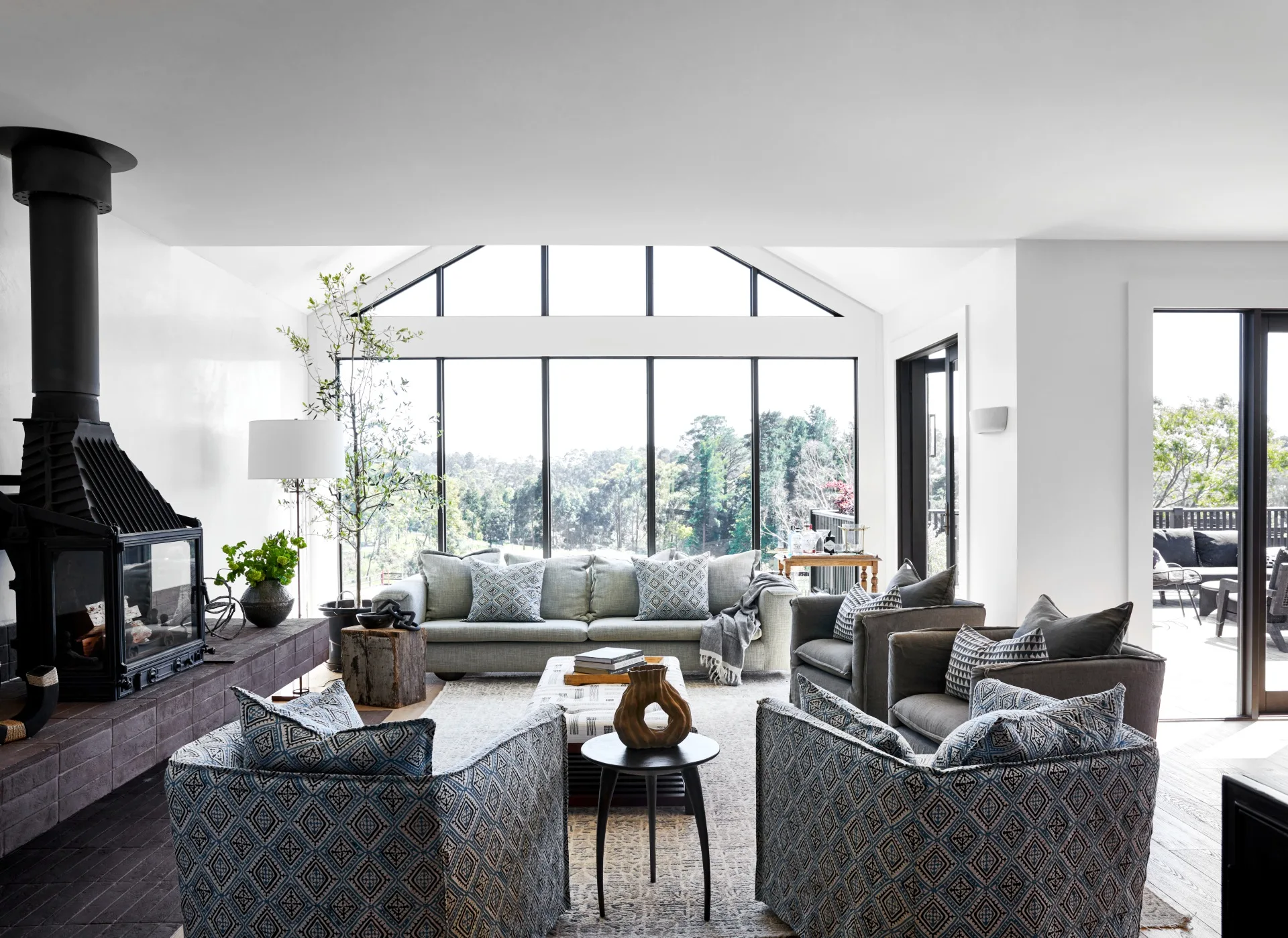 A Glamorous Modern Farmhouse With A Striking Exterior