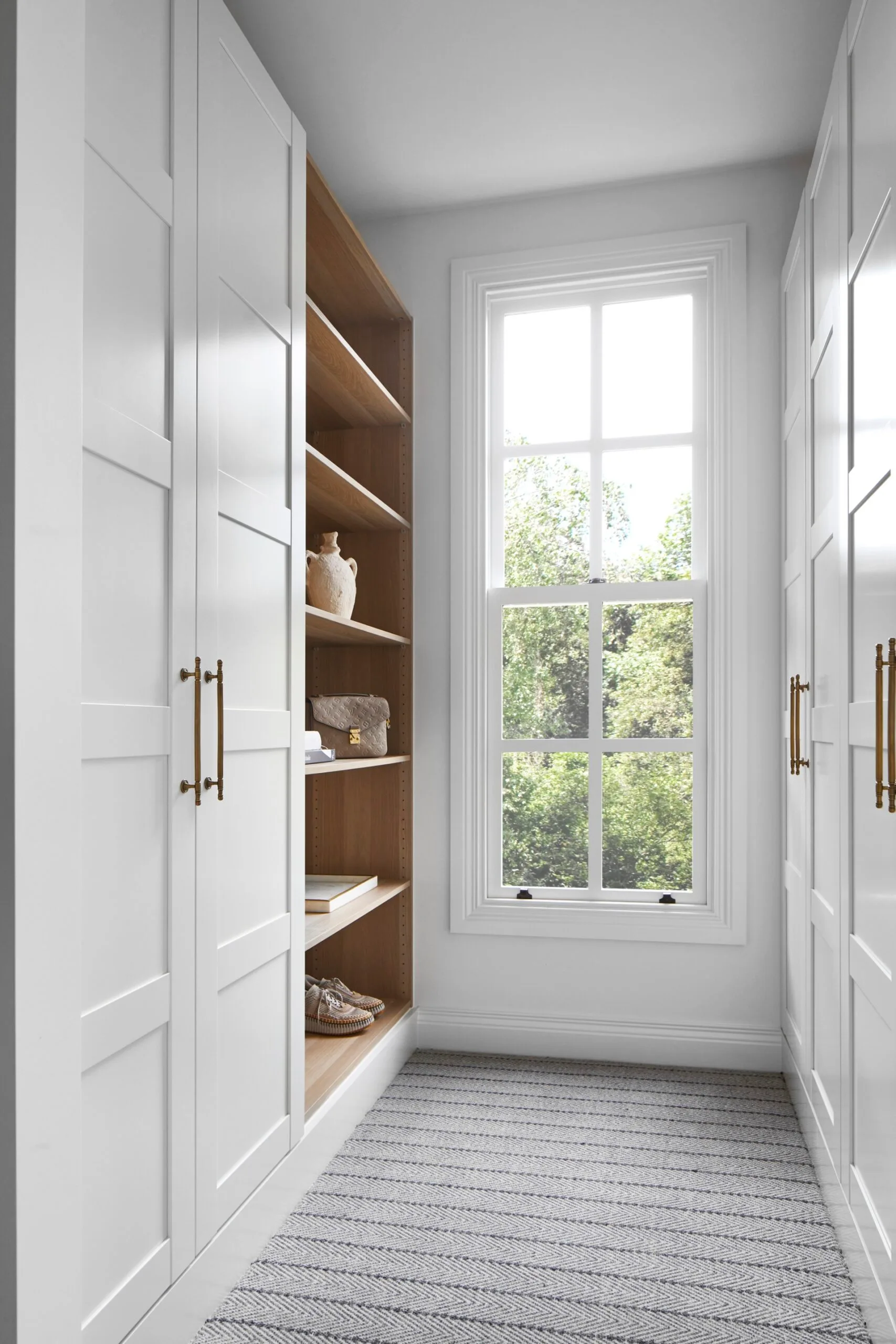 Walk-In Wardrobes: 21 Luxurious Designs To Inspire