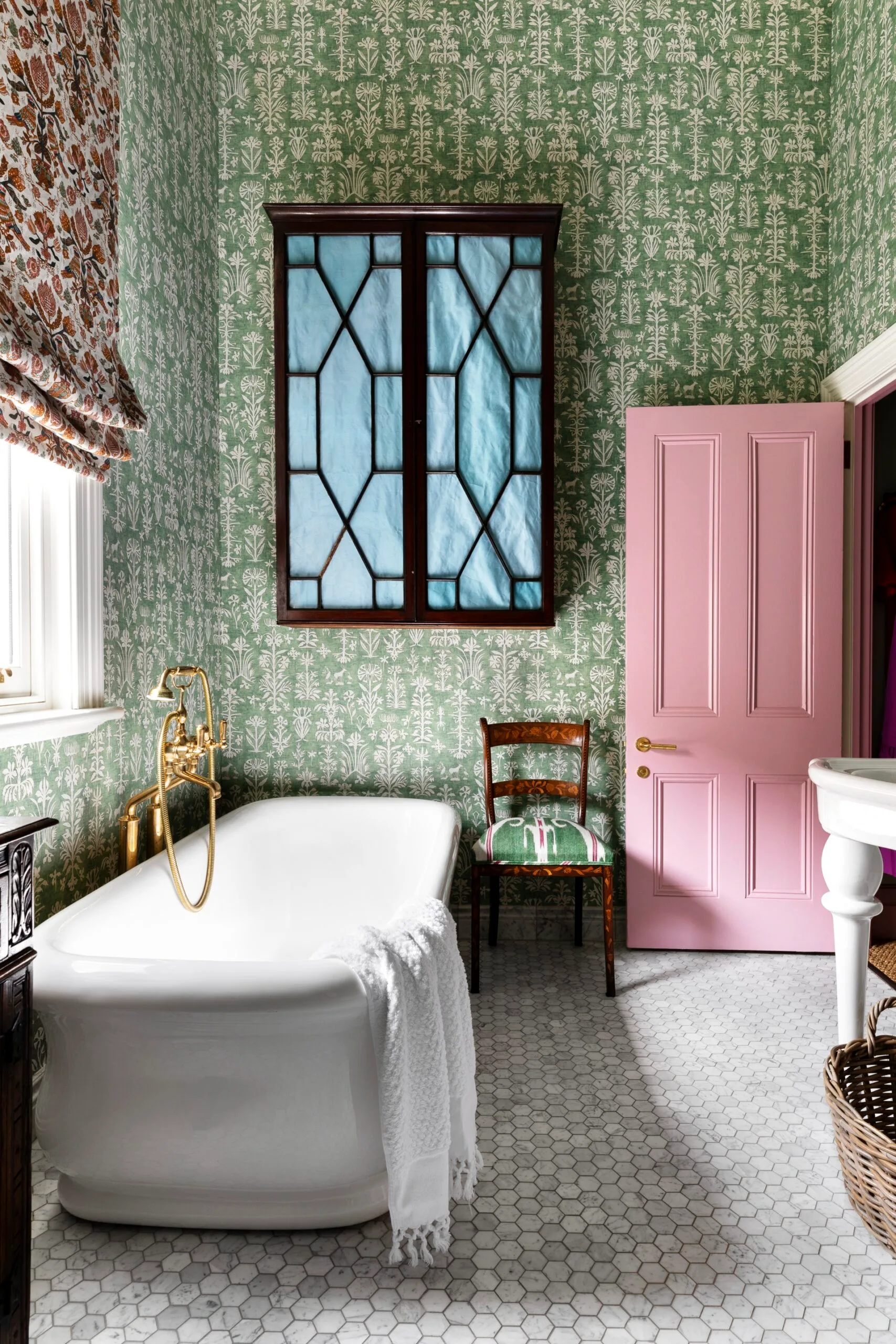 Green Interiors: 15 Homes Swathed in Green Inspiration