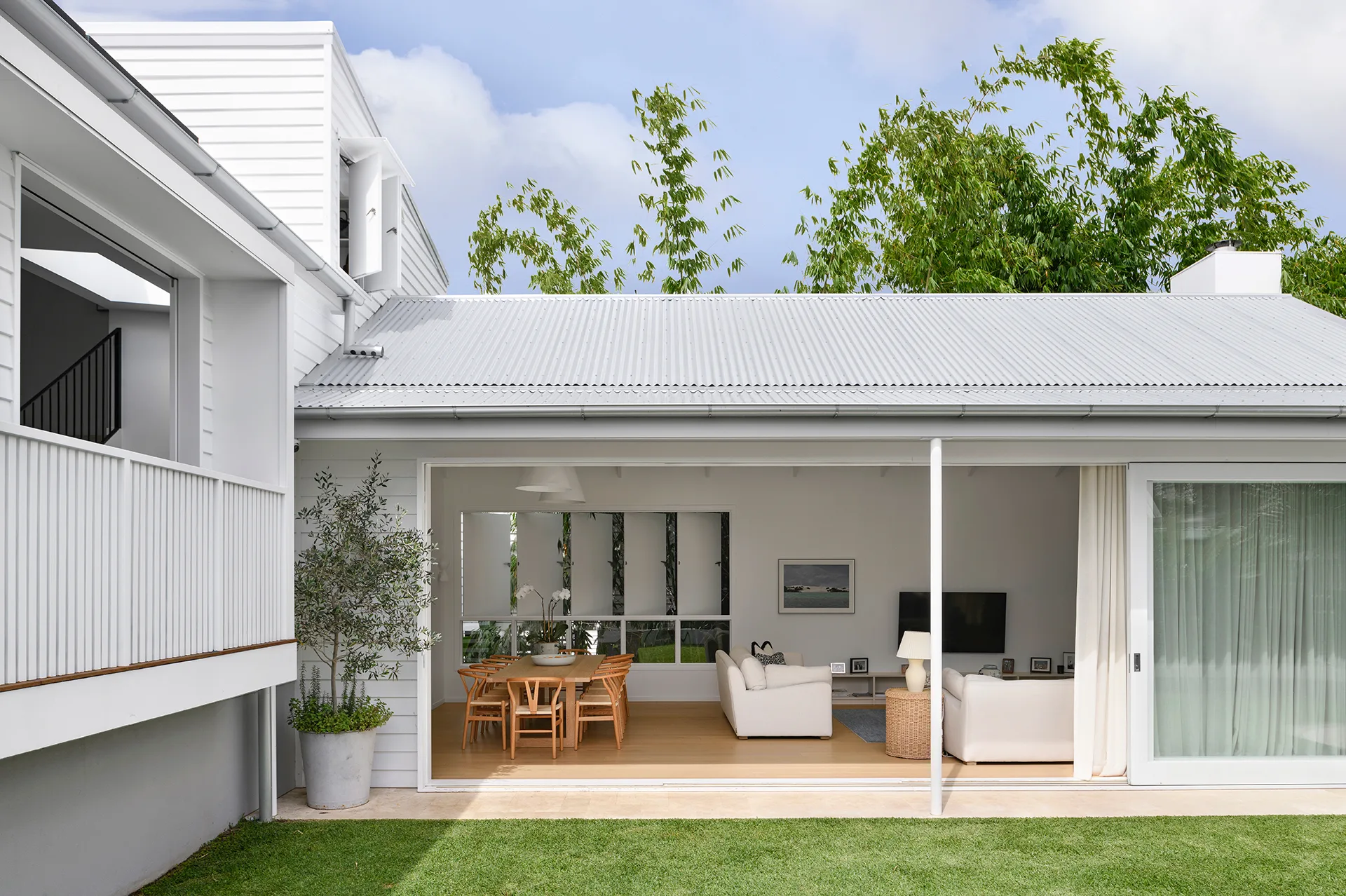 A Renovated Modern Queenslander In Milton, QLD