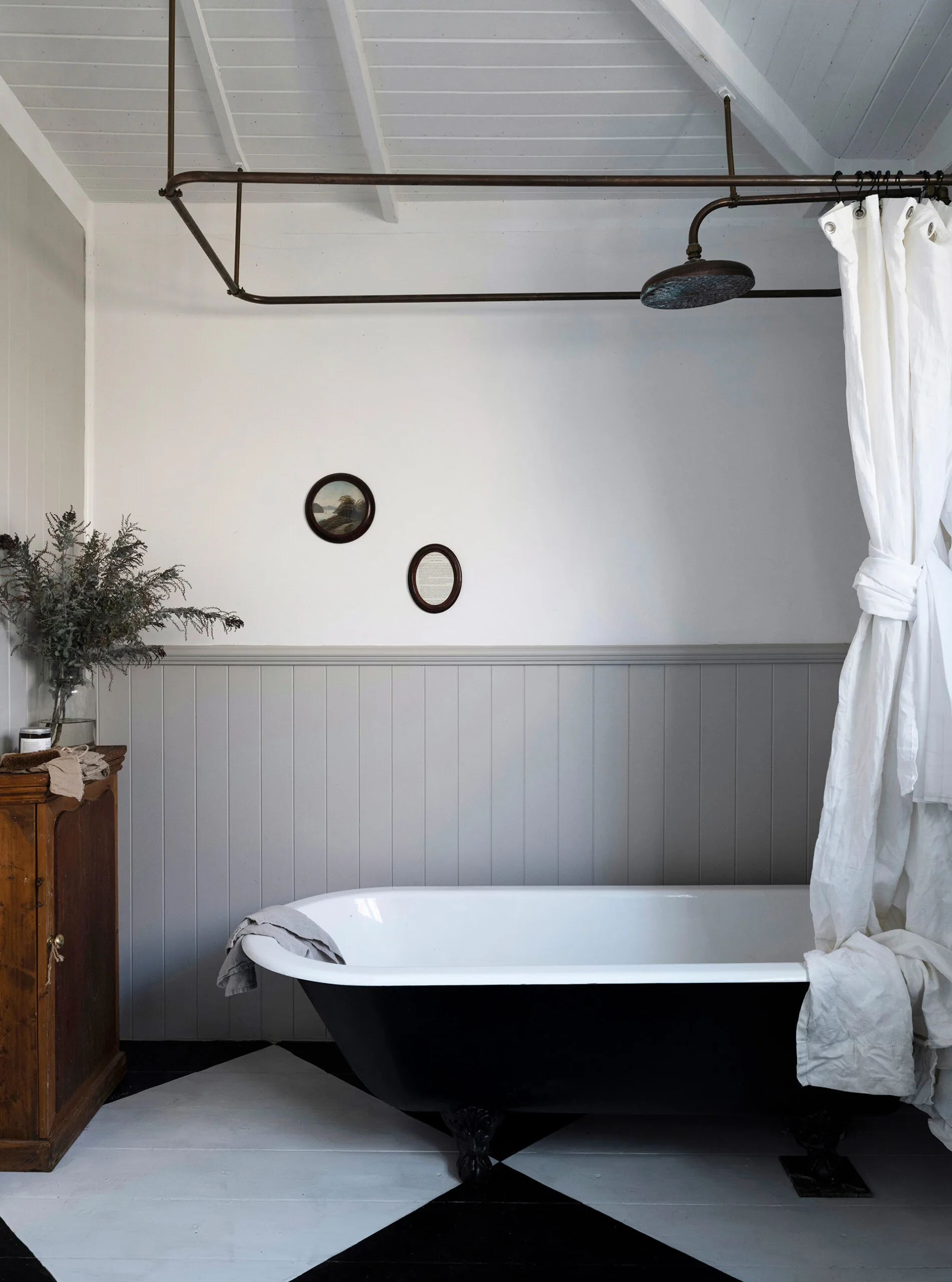 Shower-Over-Bath Ideas: 12 Stylish Spaces | Homes To Love 2