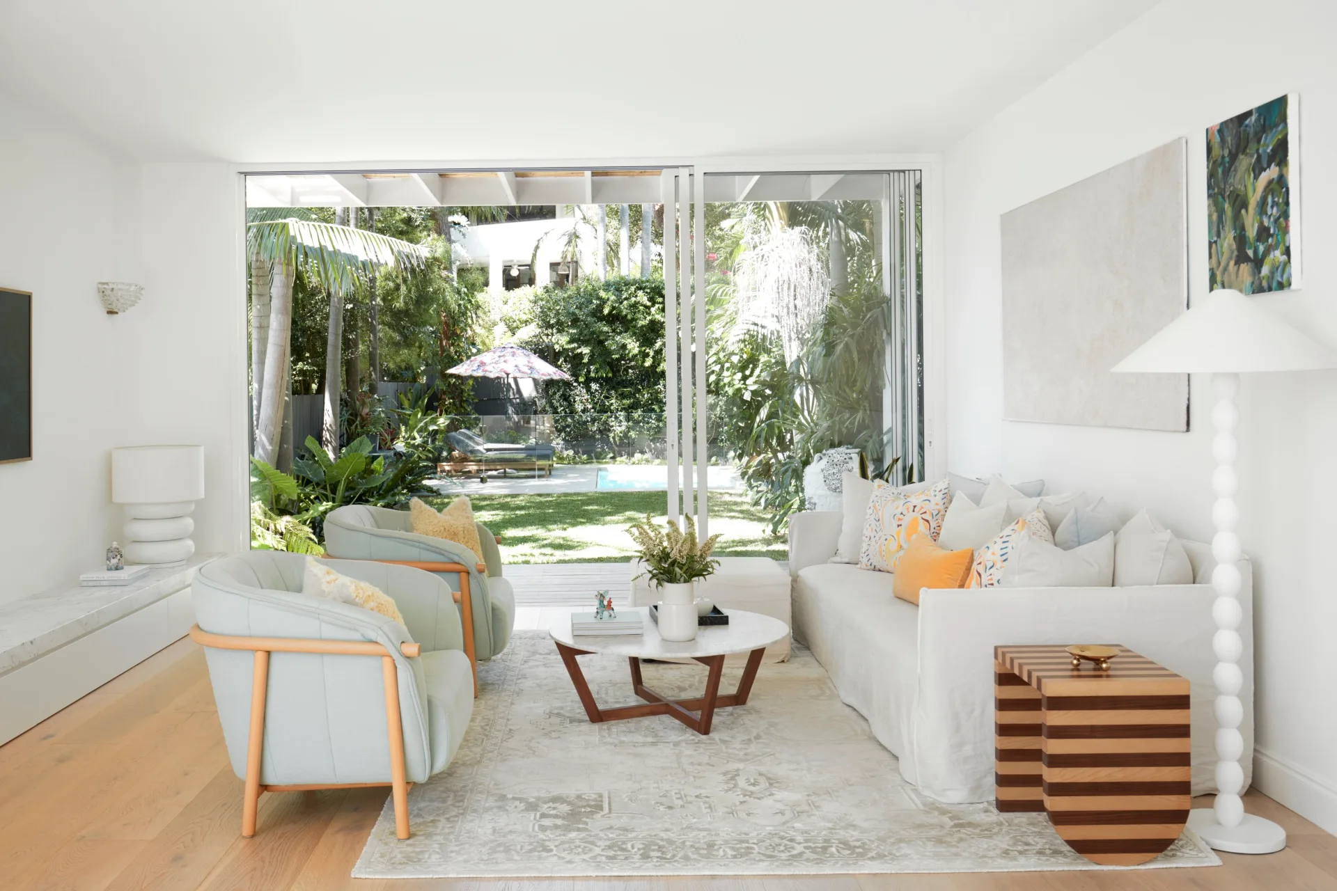 A Tropical Resort-Style Semi In Sydney