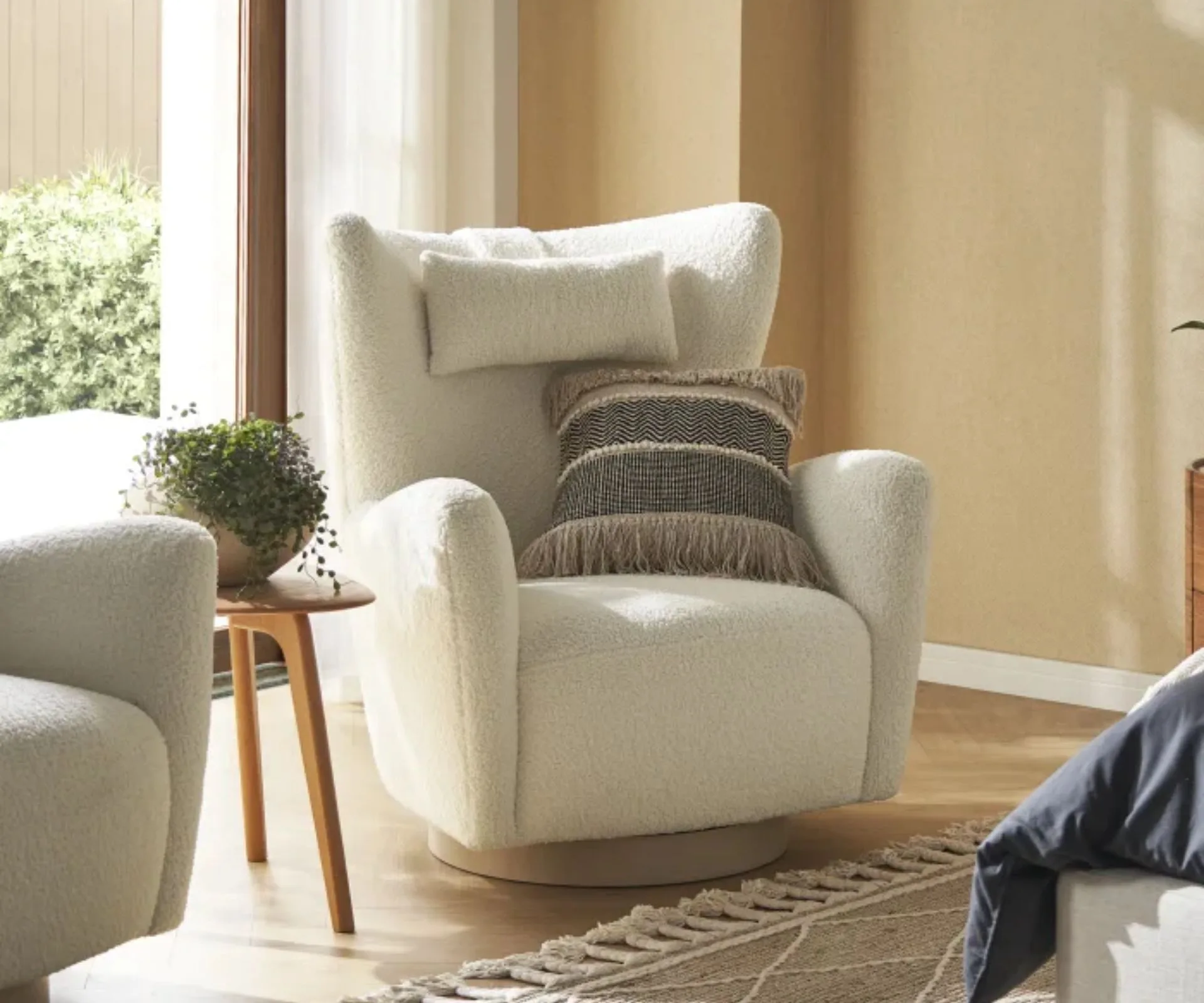 Stylish and Comfortable Swivel Chairs to Buy