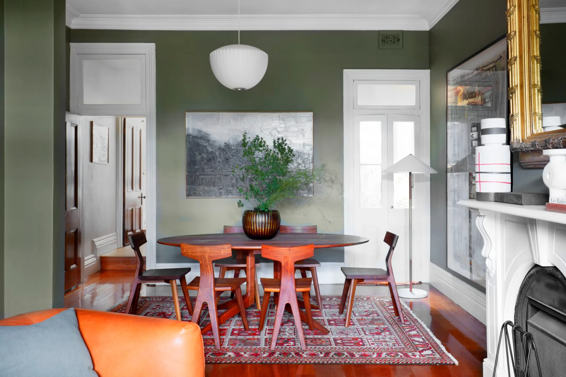 AGNSW-Inspired Shades Elevate Sydney Home Design | Homes To Love