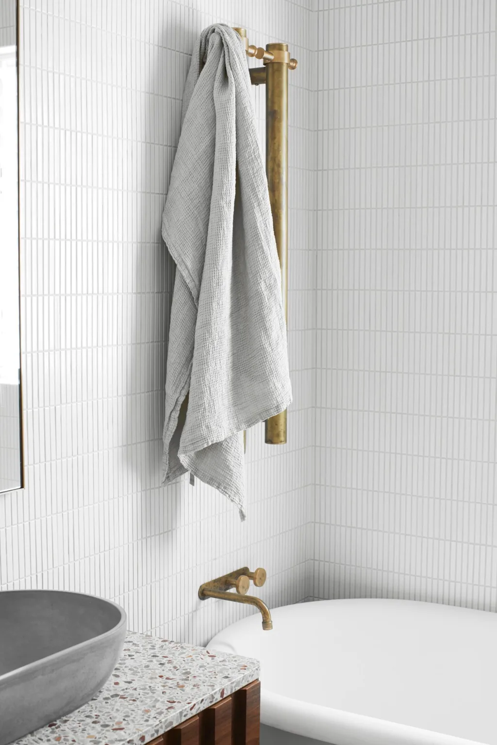 AGNSW-Inspired Shades Elevate Sydney Home Design | Homes To Love