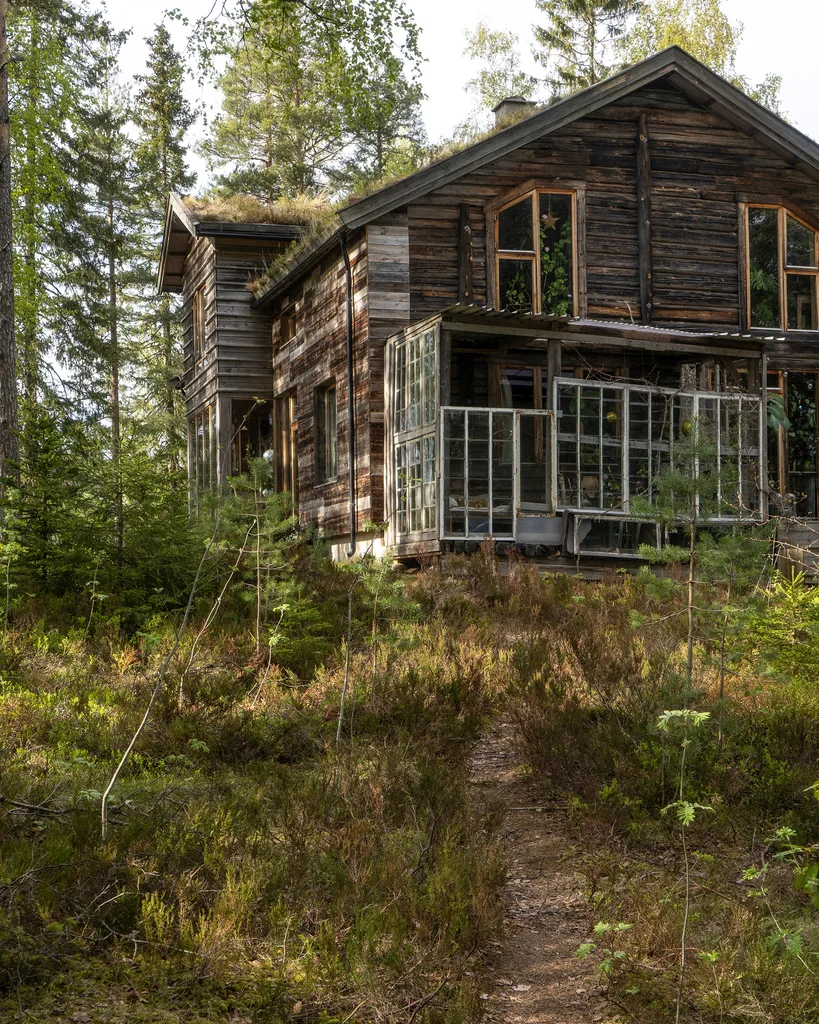 A Rustic Timber Home In Norway