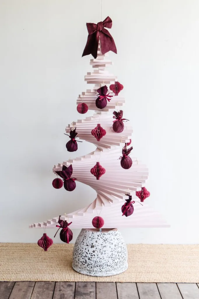Alternative Christmas Tree: 15 Designs That Differ