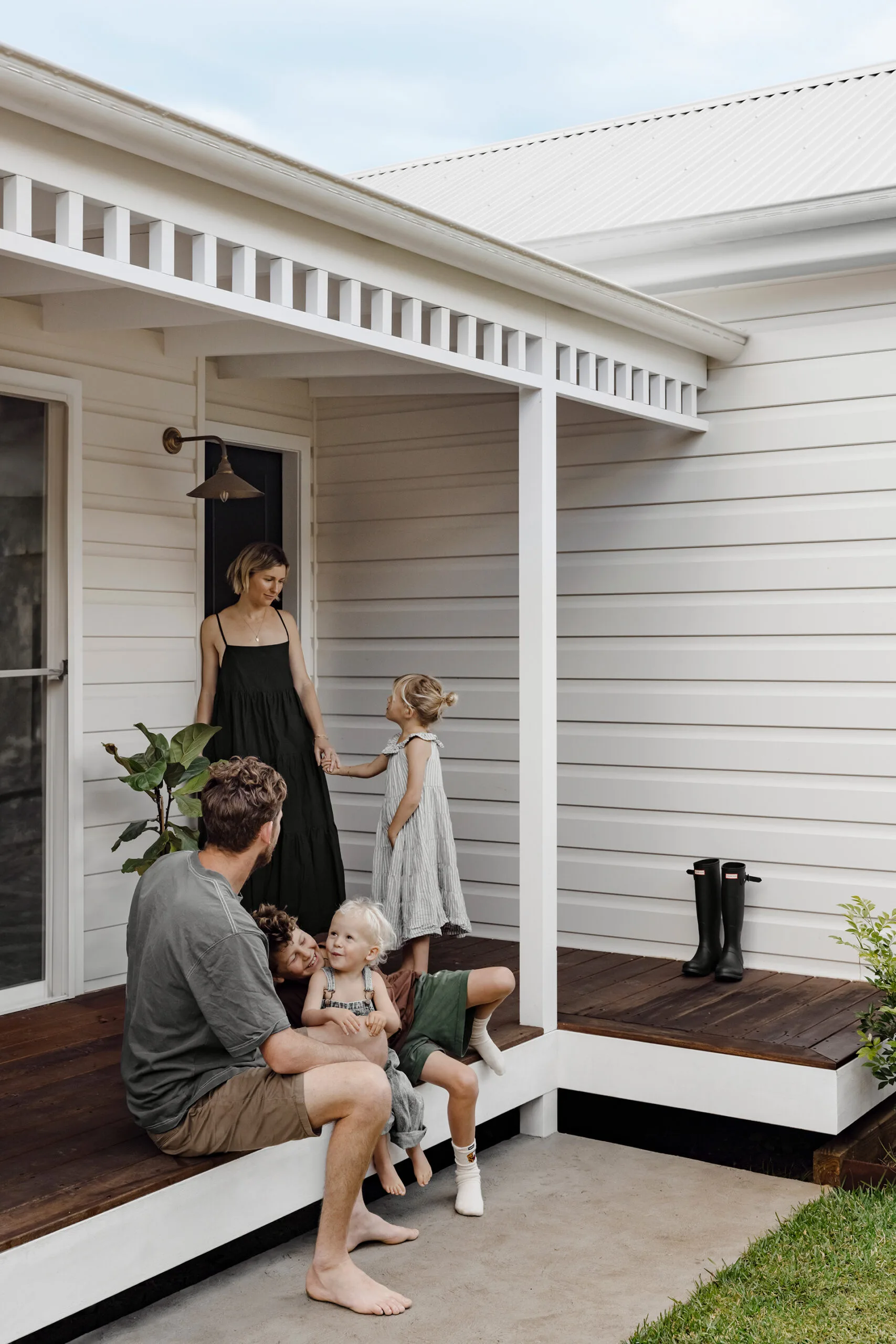 A Renovated Coastal Cottage In Kahibah