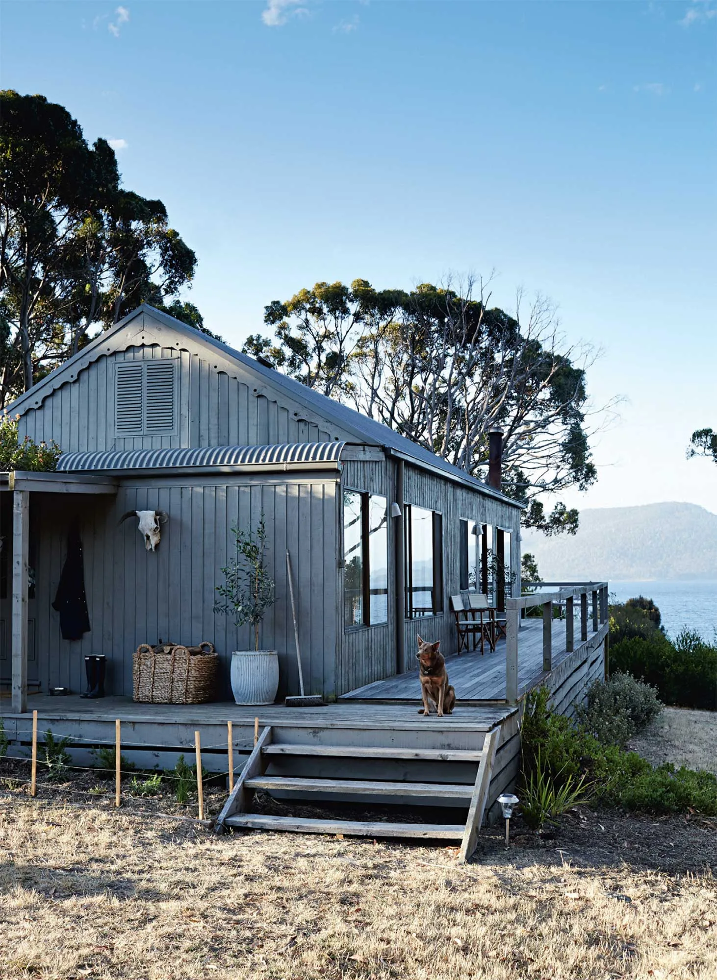 The 25 Best Home Exteriors Of Country Style Magazine