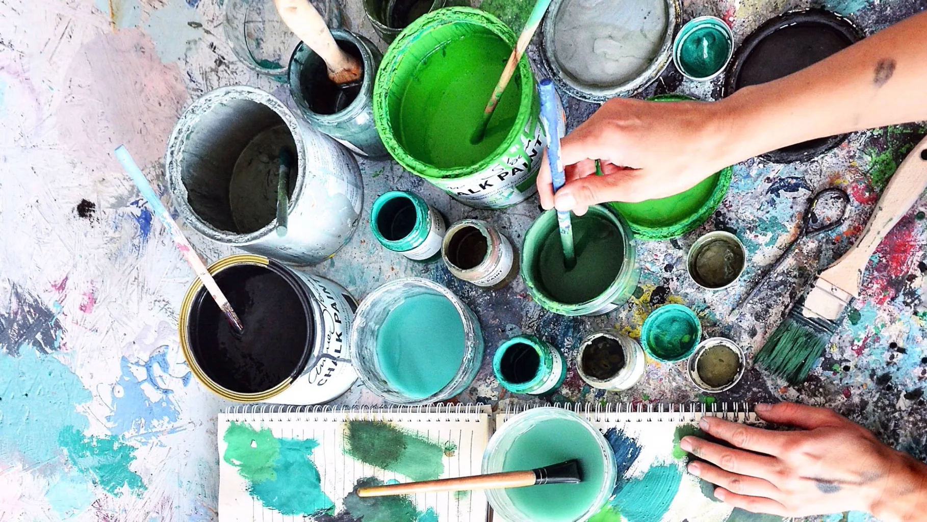 How to paint a cupboard in green antique style