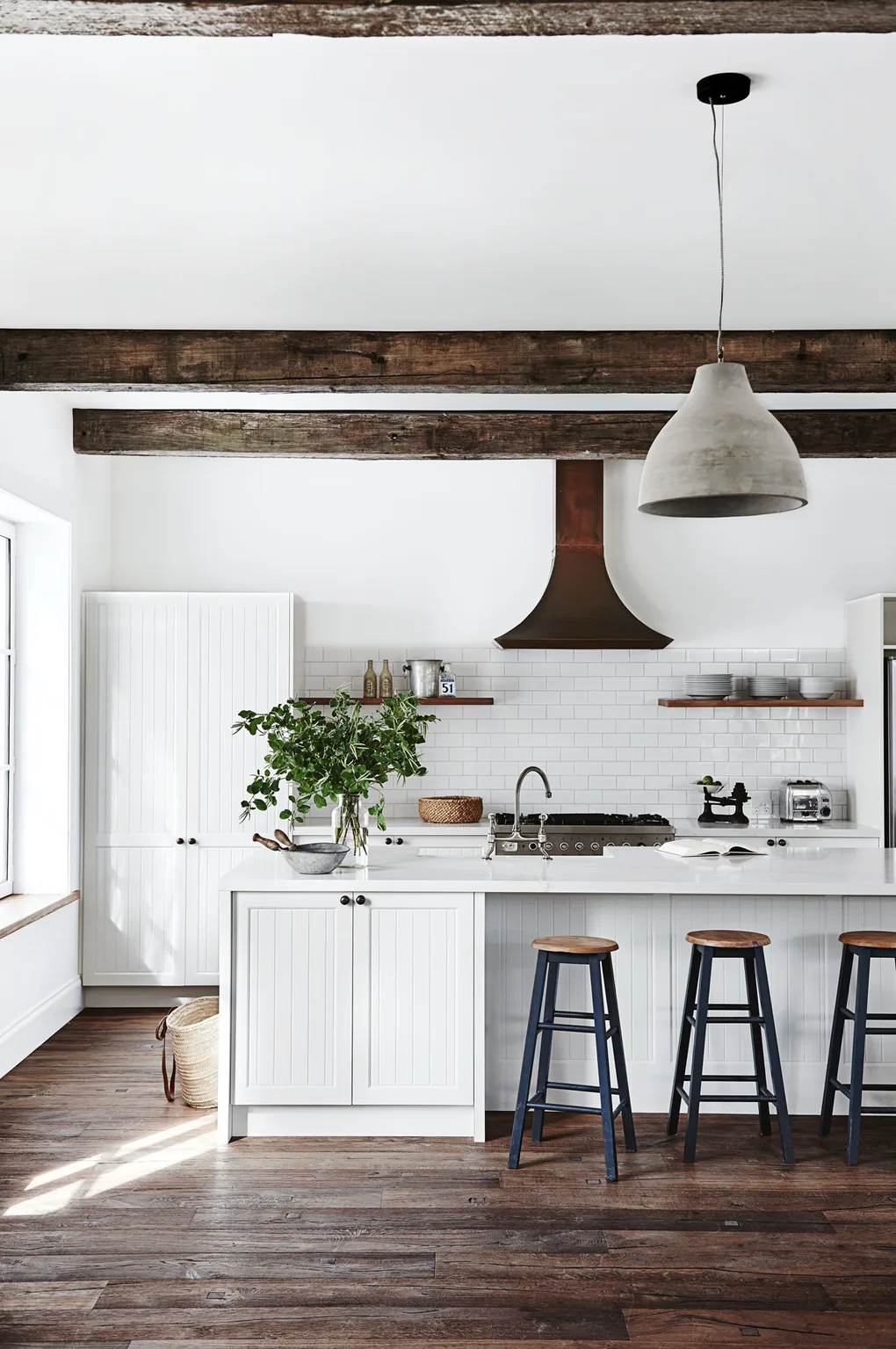 10 farmhouse kitchens with design ideas to steal