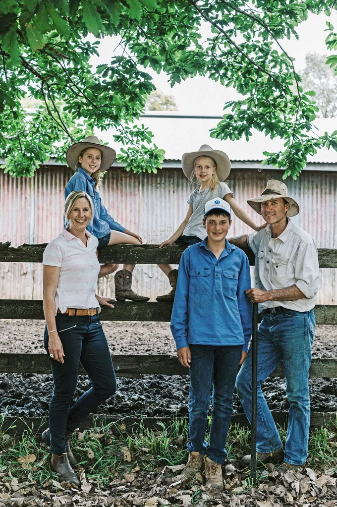 Welcoming family homestead near Coleraine, Victoria